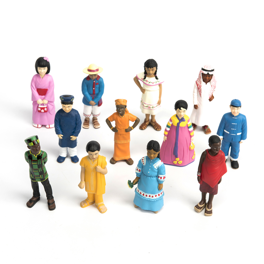 Small World Plastic Multicultural Figures 12pk